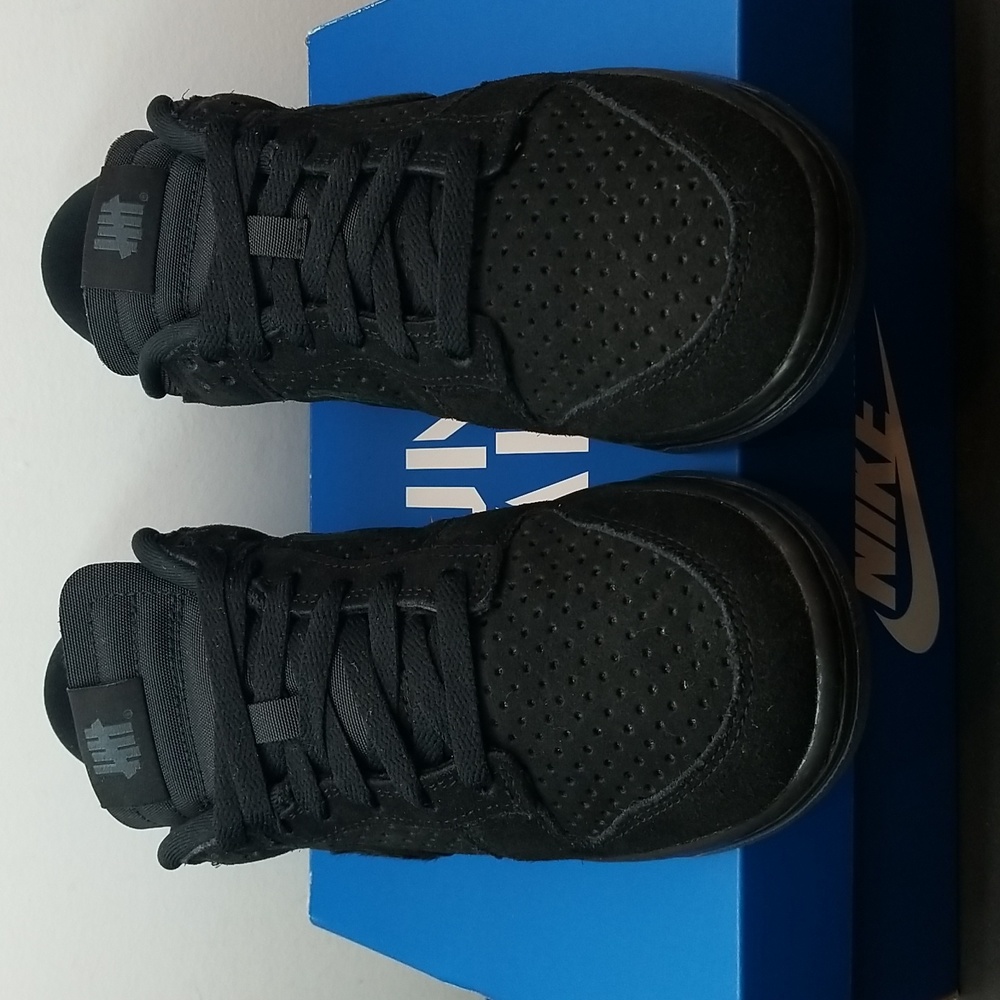 Per-Owned With Og Box!! Nike Dunk Low Undefeated "Dun… - Gem